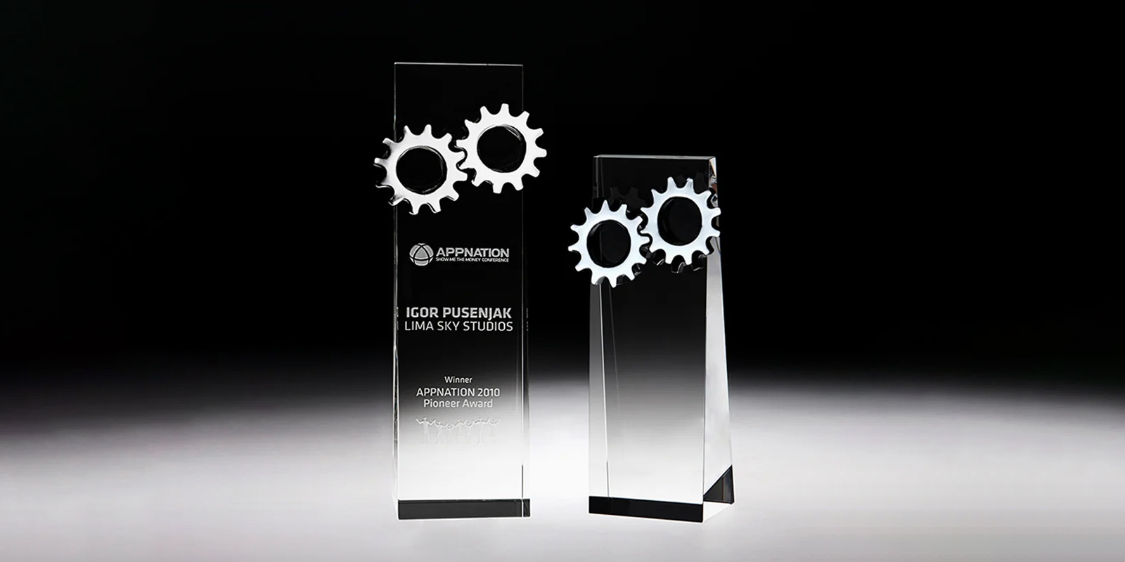 Creative Award Ideas to Motivate Your Manufacturing Team - Award Maven