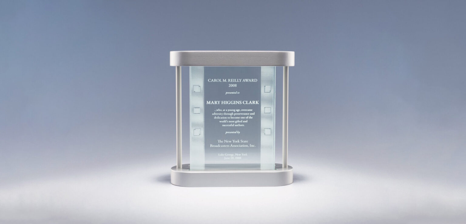 Recognition Plaque Wording: How Award Inscriptions Can Boost Employee ...