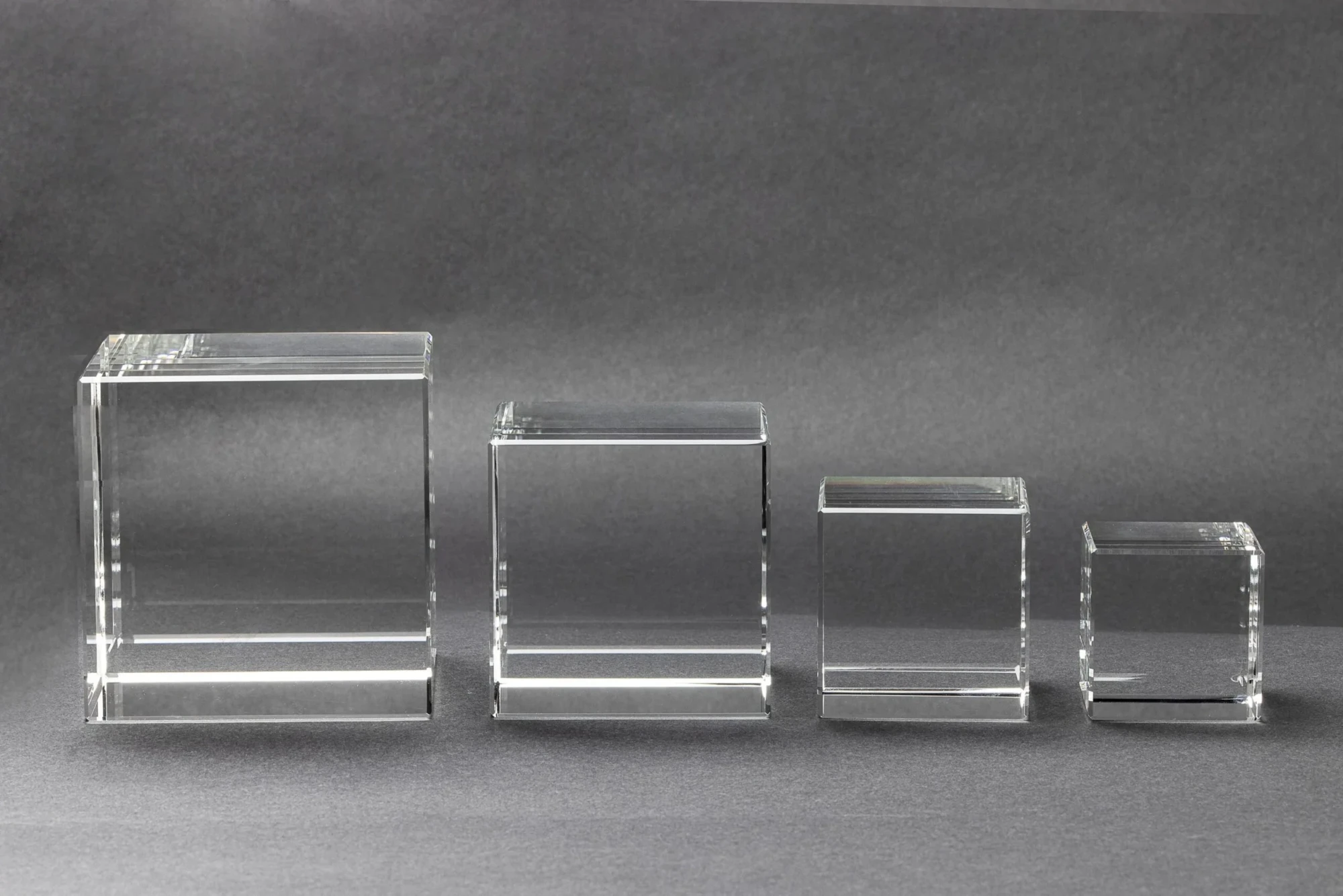 Amira Cube (4"x4"x4") - Award Maven