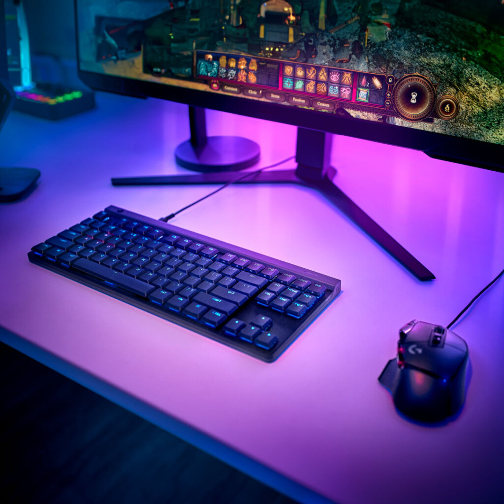 Logitech® Lightspeed Gaming Keyboard - Award Maven